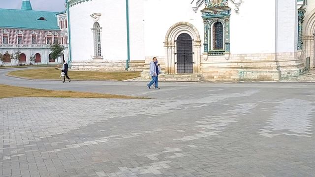 У Воскресенского собора. Новый Иерусалим. 28 сентября