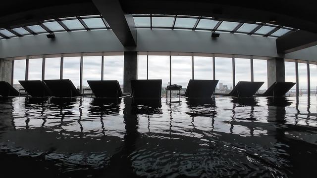 акватория, бассеин на 6 этаже, Владивосток, август 2025.