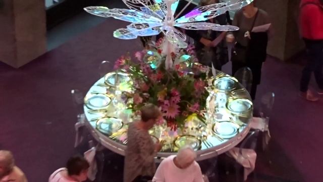 Арт украшения стола.