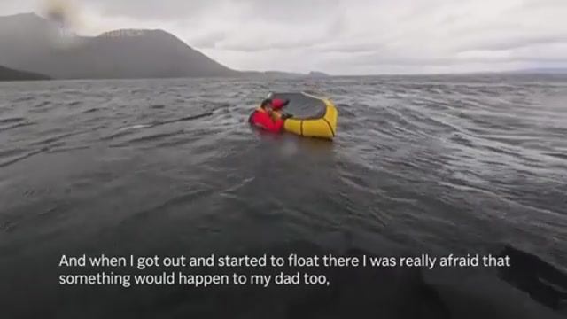 ГОРБАТЫЙ КИТ В ЧИЛИ ПРОГЛОТИЛ БАЙДАРОЧНИКА И СРАЗУ ВЫПЛЮНУЛ ЕГО ЦЕЛЫМ