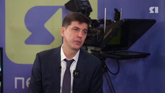 ЯИнтервью.  Гость программы - первый заместитель председателя правительства ЯО Денис Хохряков