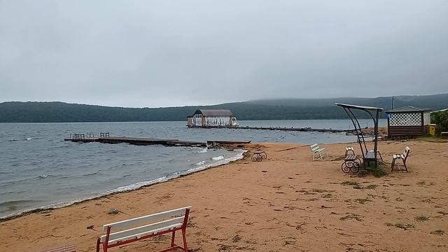 Русский остров, бухта Воевода, утро пасмурно, Владивосток, август 2025.