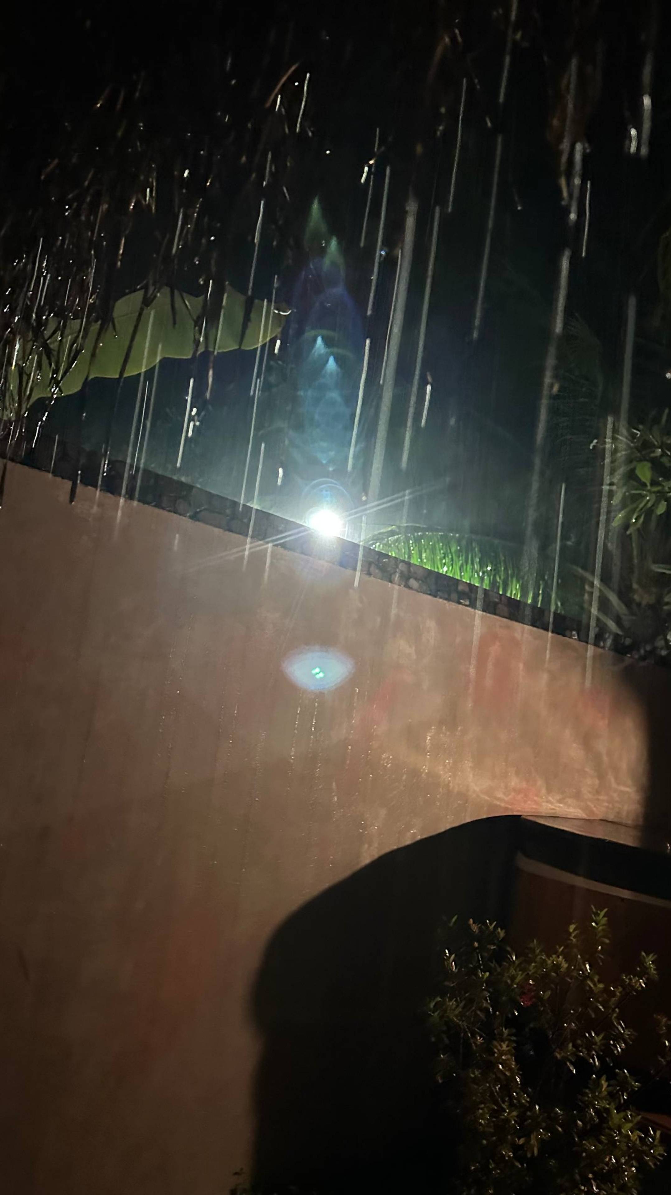 дождь на Мальдивах