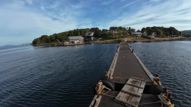 Русский остров, бухта Воевода  утро беседка, Владивосток, август 2025.