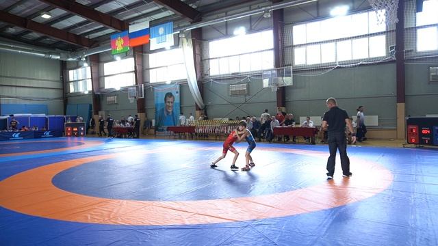 Самые юные борцы! Вес 29 кг. Каспарян Мигель (Новокубанск)-Танус Мартин (Геленджик), 2016-2017 г.р.