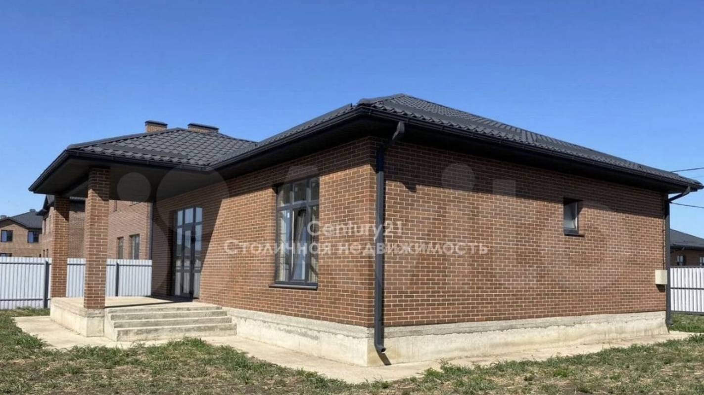 Дом 100 м² на участке 6 сот, расположенный в респ. Адыгея, пгт. Яблоновский