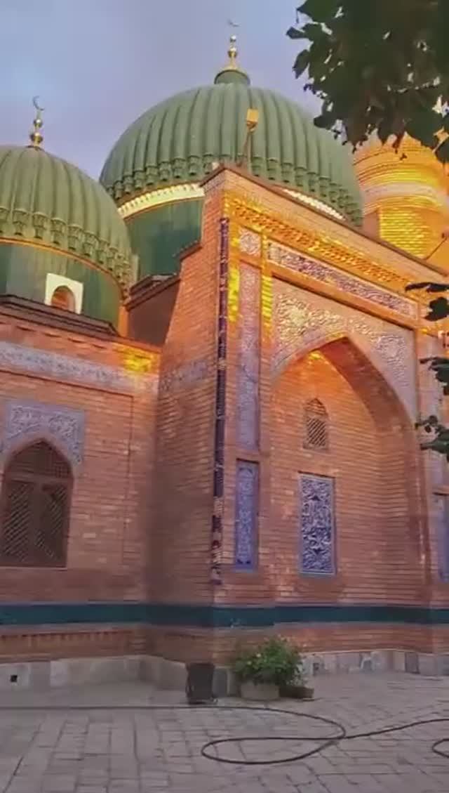 Мечеть #мечеть #Кумышкан #Узбекистан #горы #закат #красотаПрироды #путешествие  #архитектура