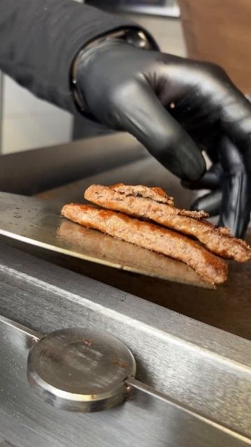 1 и 8 котлет на одном режиме прижимного гриля