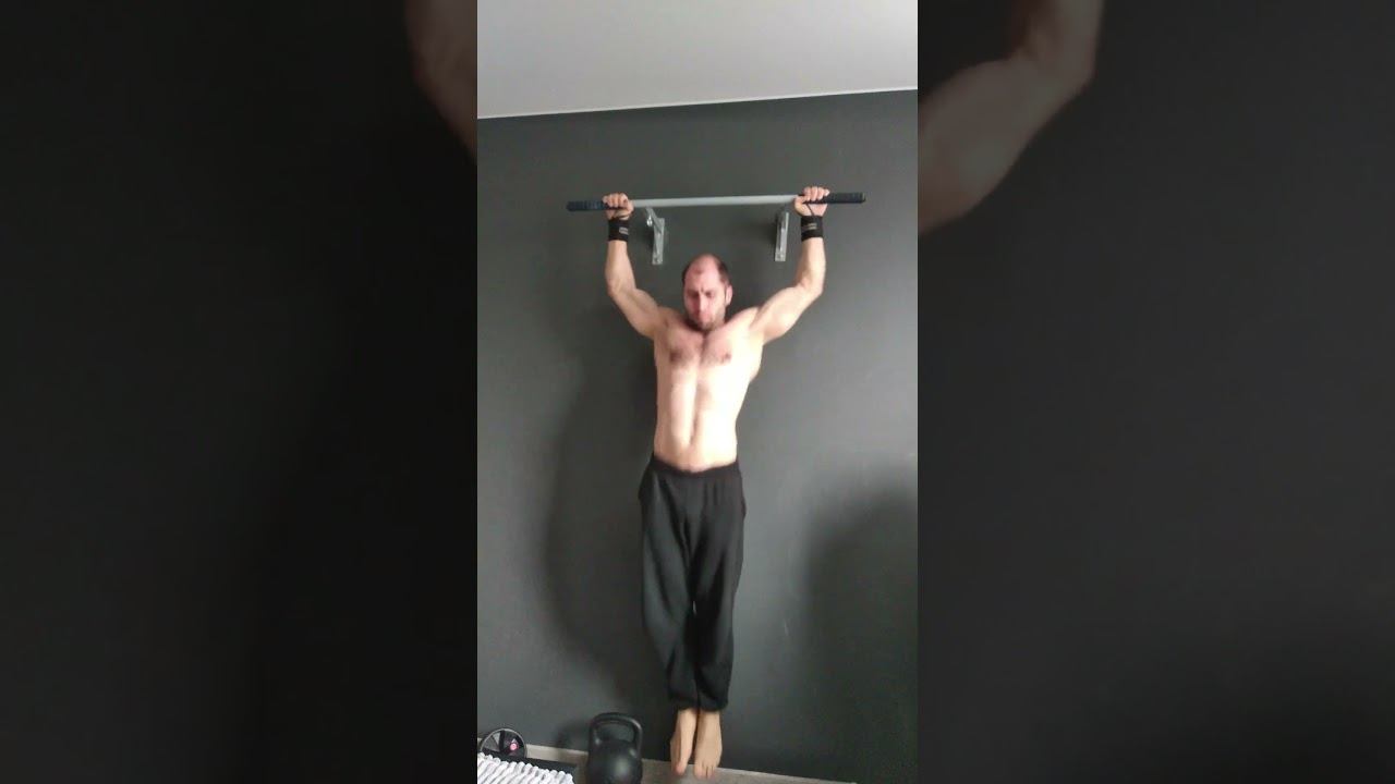 Прокачай свои ШИРОЧАЙШИЕ МЫШЦЫ СПИНЫ подтягиваниями за голову!  #motivation