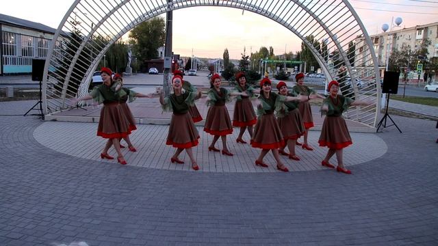 Танцевальный коллектив "Lady Dance".