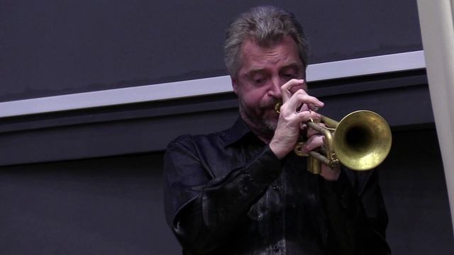 Ренди Ньюман тема из мультфильма "Корпорация монстров"