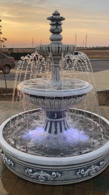 Фонтан Персия с бассейном