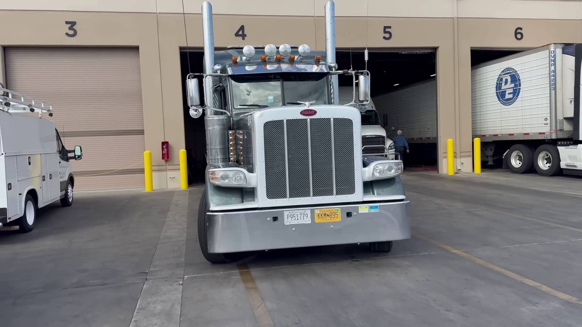 Погрузка самосвала в Калифорнии и путь через фермы к границе Техаса. Дальнобой США: Судьба Дорога