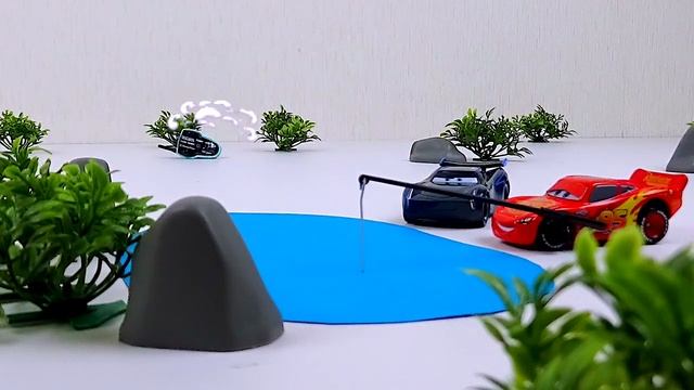 МУЛЬТ ТАЧКИ МОЛНИЯ МАККУИН ИГРА ГОНКИ КРУТЫЕ ЛЕТАЮЩИЕ МАШИНКИ РАЗВИВАЮЩИЕ МУЛЬТИКИ ДЛЯ МАЛЬЧИКОВ