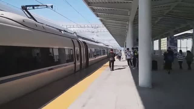 Хуньчунь - Далянь CRH скоростной поезд)) Hunchun - Dalian. High-speed train.