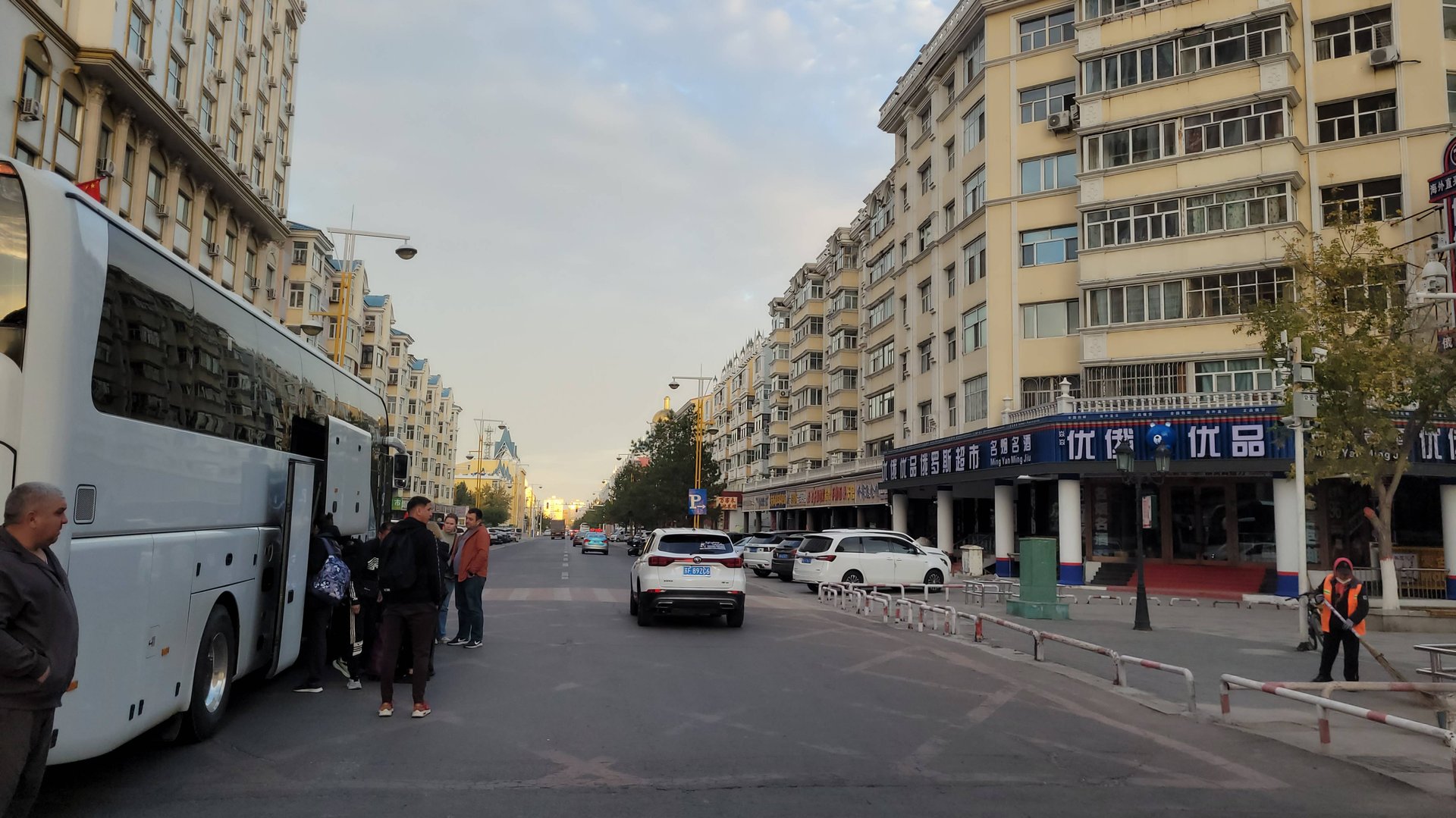 Маньчжурия моя.Обед в Бэйго.Магазины.Ночной рынок.