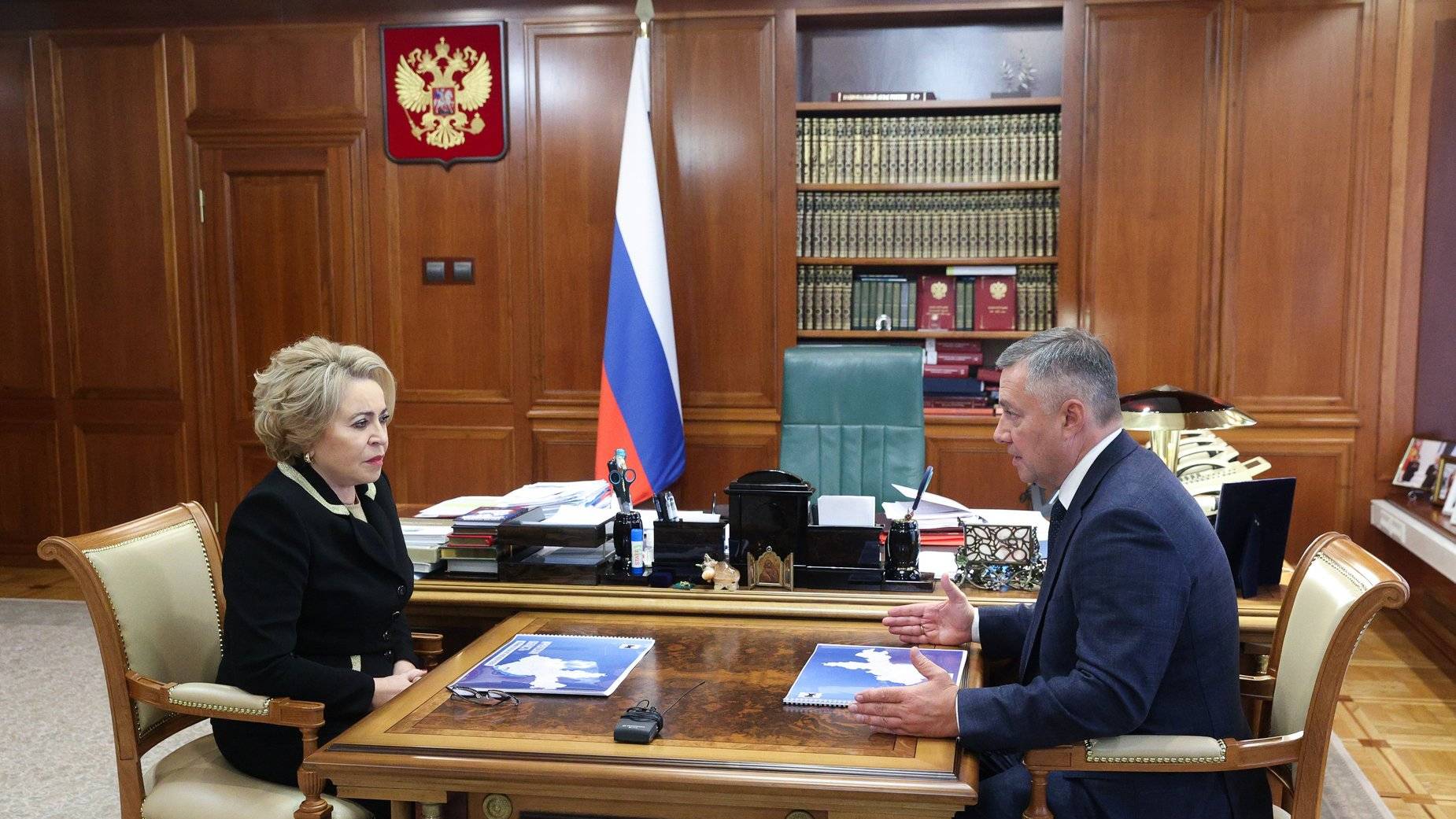 Валентина Матвиенко провела встречу с губернатором Иркутской области Игорем Кобзевым