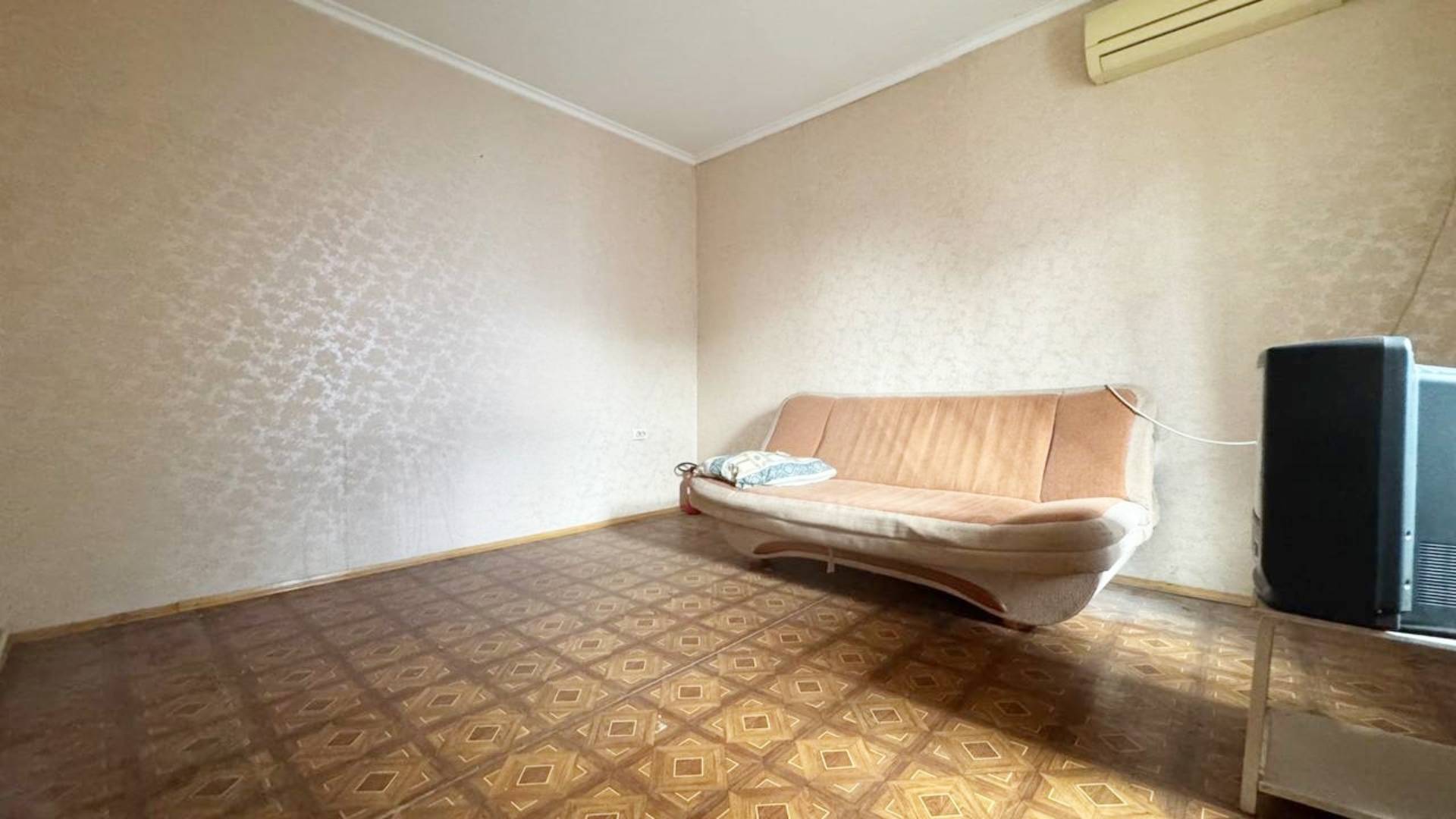 Обзор 1- комнатной квартира на продажу в Ялте, ул. Кирова