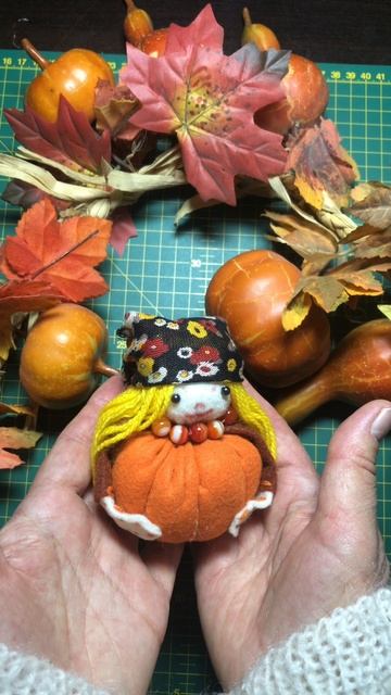 Как лучше в платочке или без куколке Тыкве❓