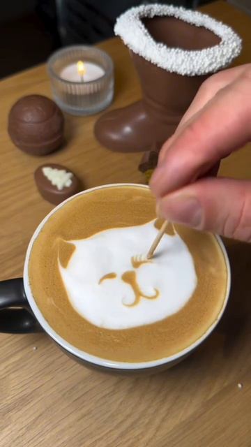 Рисуем на кофейной пене. 3 Котик.