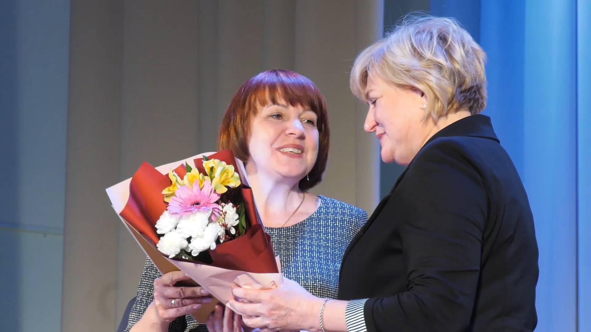 Копейских педагогов поздравили с праздником