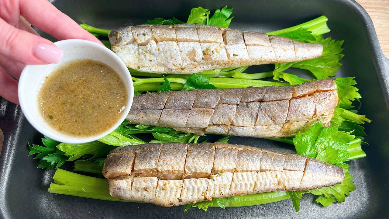 Не жарьте рыбу, попробуйте запечь её по этому полезному и вкусному рецепту. Рыба с картошкой