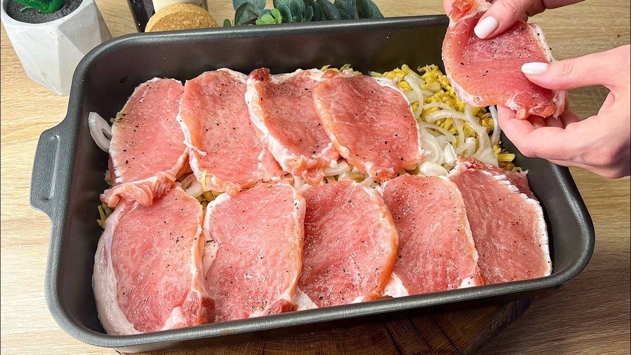 Приготовьте вкусный ужин для всей семьи - ваши близкие будут в восторге! Мясо по-французски