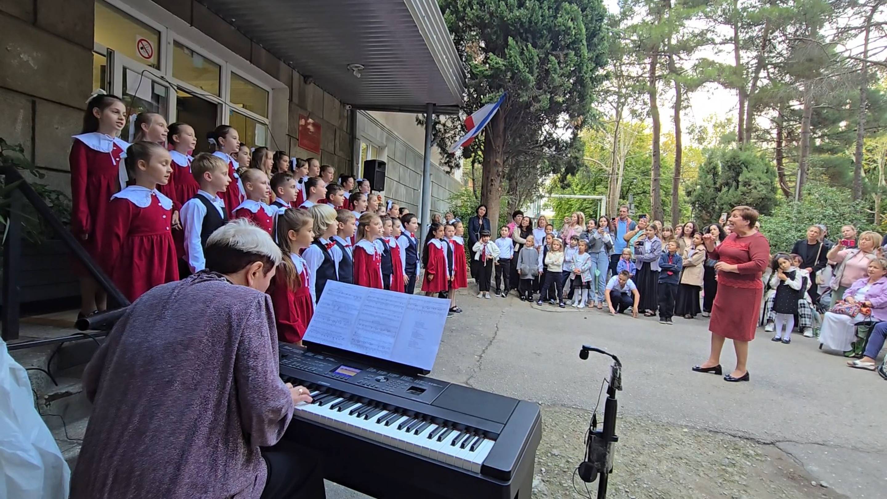 Репортаж "Концерт в школе им. Спендиарова", 03.10.25, г. Ялта, В. Гончаренко