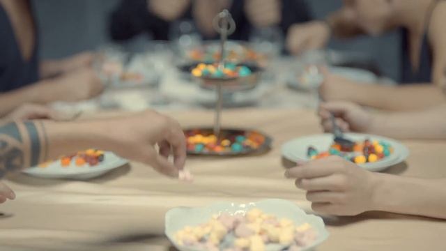 Влад Соколовский - Мир сошел с ума (official music video)