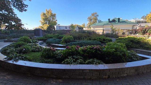 САД МОРОЗОВЫХ.(метро Китай город).