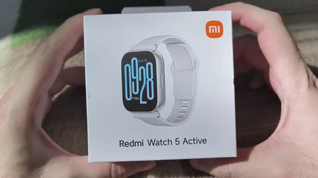 Умные часы Xiaomi Redmi Watch 5 Active - Распаковка, первое включение