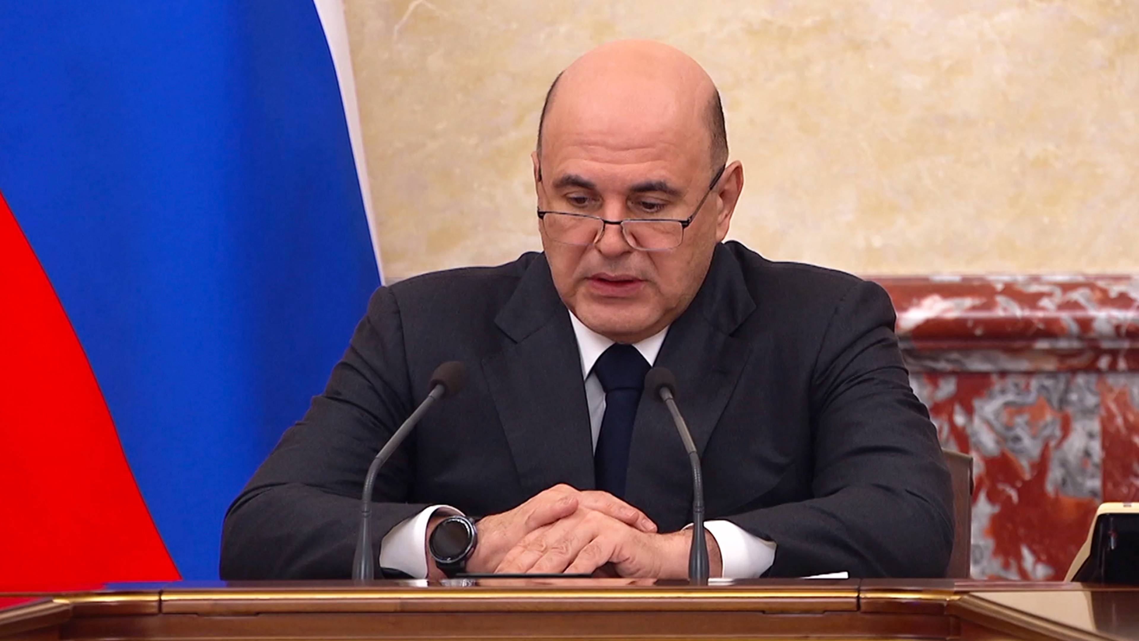Мишустин: Самозанятые с 2026 года смогут оформлять оплачиваемые больничные