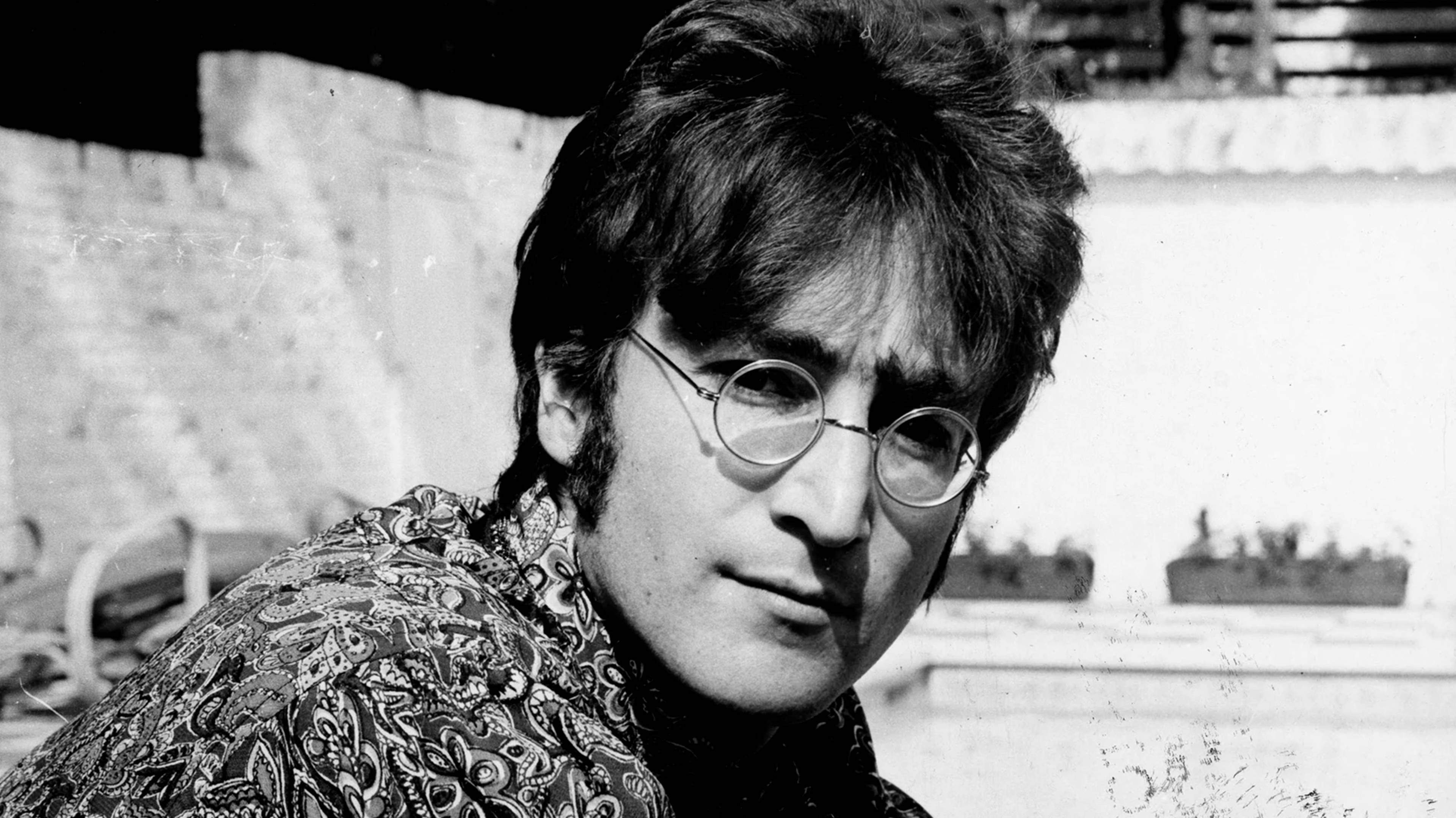 85 лет со дня рождения Джона Леннона: как он изменил мир музыки?