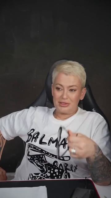 Ребят, а СУДЬИ кто? Лично мне глубоко п… на чужое мнение) исключение - самые близкие, и вам советую)