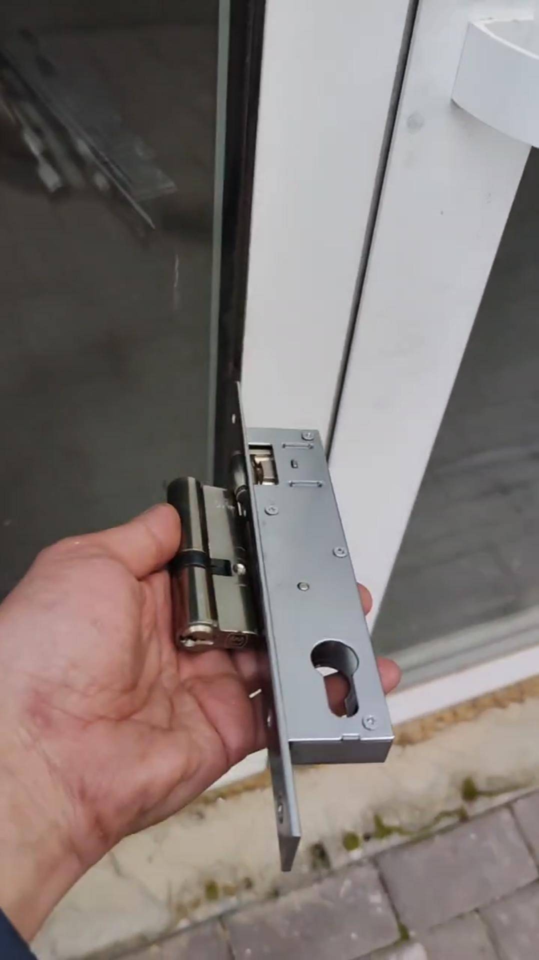 День 9. Сделал 3 заказа. Замена замка, ремонт ручек, вскрытие замка. #вскрытиезамков#обучение