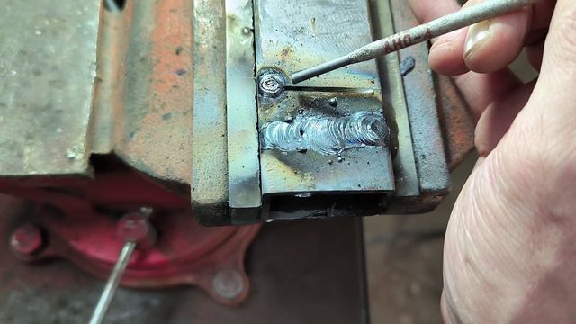 Как научиться сваривать с отрывом.