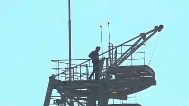 Արտակարգ դեպք՝ Երևանում. տղամարդը սպառնում է նետվել