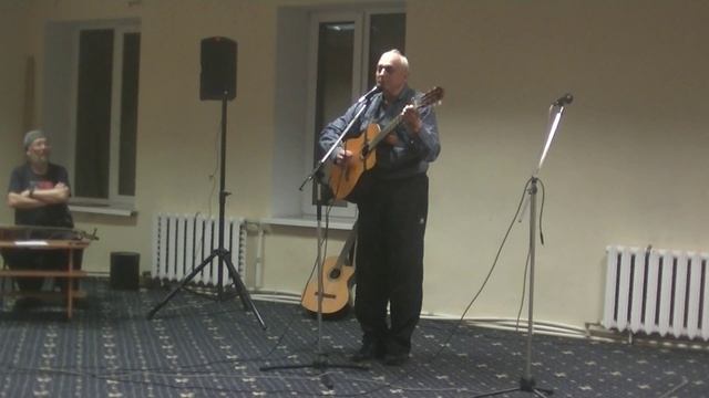 9.  Игорь Денисов