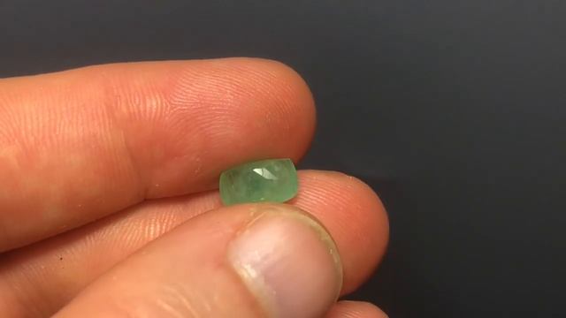 натуральный, поделочный 2,35кт №441