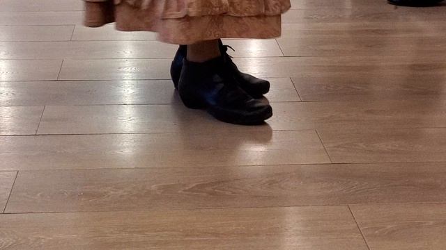 4.11. 2025.09.25. Ёлочка.