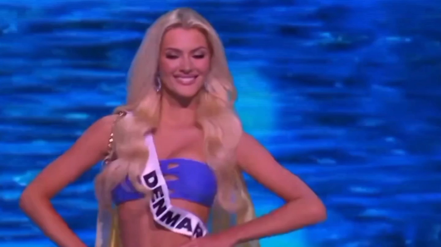 Дания Мисс Вселенная 2024 (73) Дефиле в купальнике Denmark Victoria Kjær Theilvig Miss Universe 73
