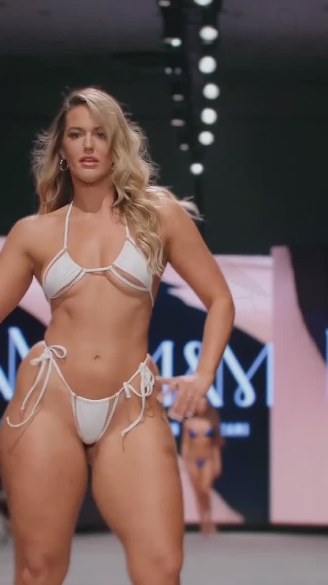 Beautiful Women 😍😍😍