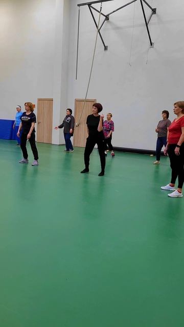 Мастер-класс по латиноамериканским танцам для жителей Академического района старше 50 лет.