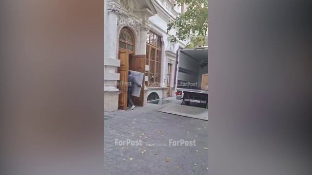 Картины возвращают в музей Крошицкого в Севастополе