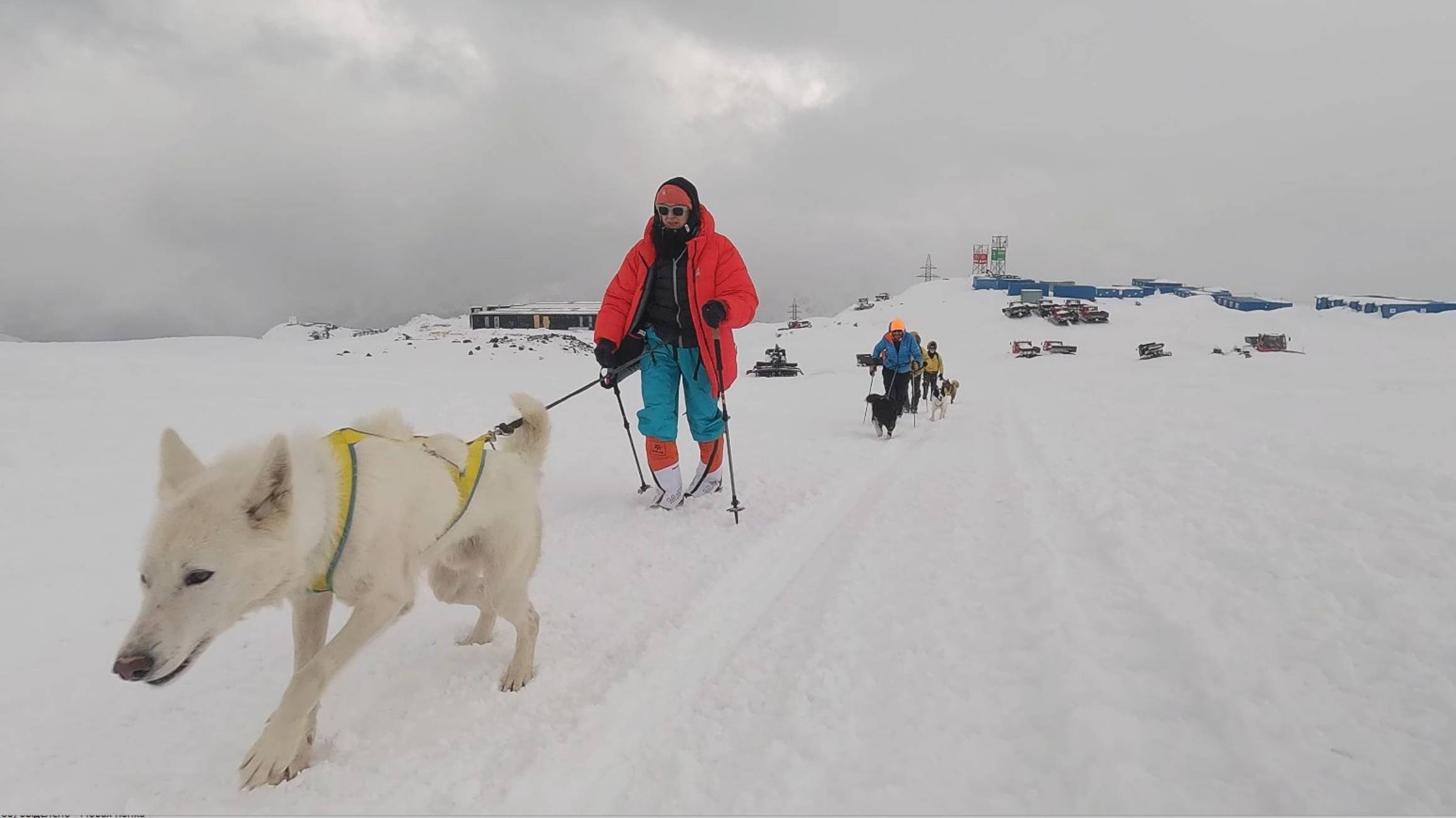 Акклиматизационный выход команды Клуба 7 Вершин Super Dogs в район Приюта Одиннадцати