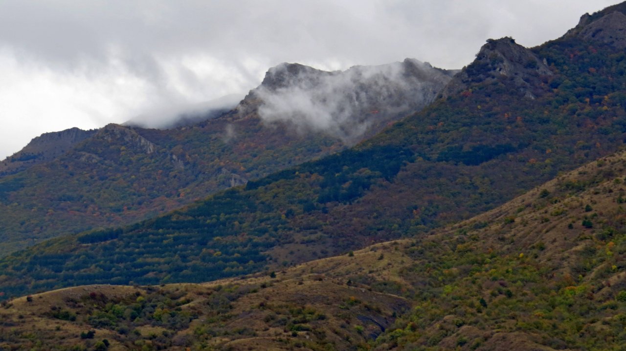 По древнеримской дороге над Карасубазарской балкой. Октябрь