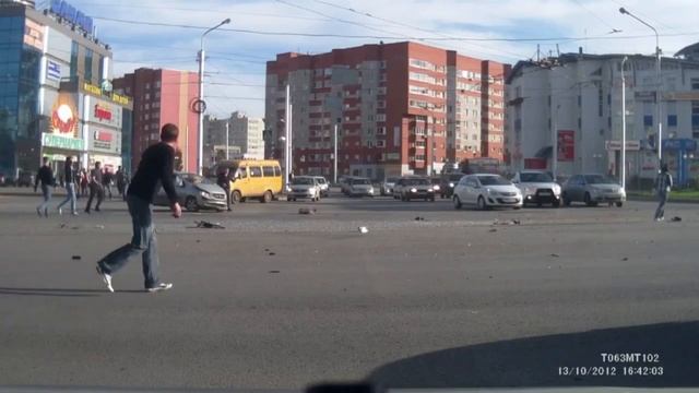 ДТП  В Сипайлово 13 октября 2012 года. Грузовик марки «Шакман»