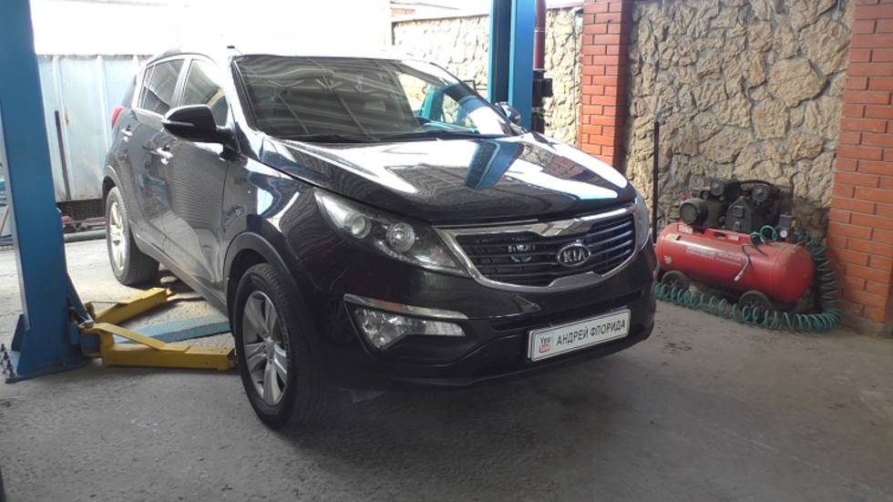 Замена внутреннего пыльника левого привода на KIA Sportage 2,0 Киа Спортейдж 2012 года
