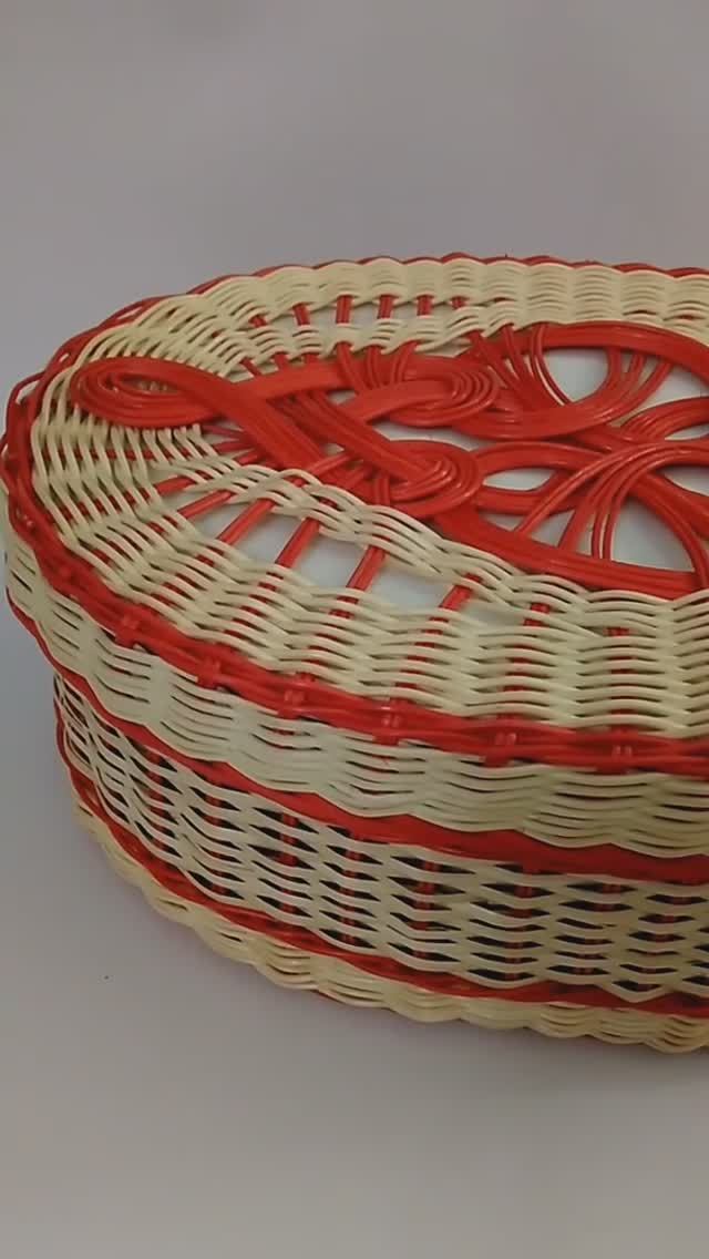 Корзина -шкатулка плетёная с ажурной крышкой для хранения