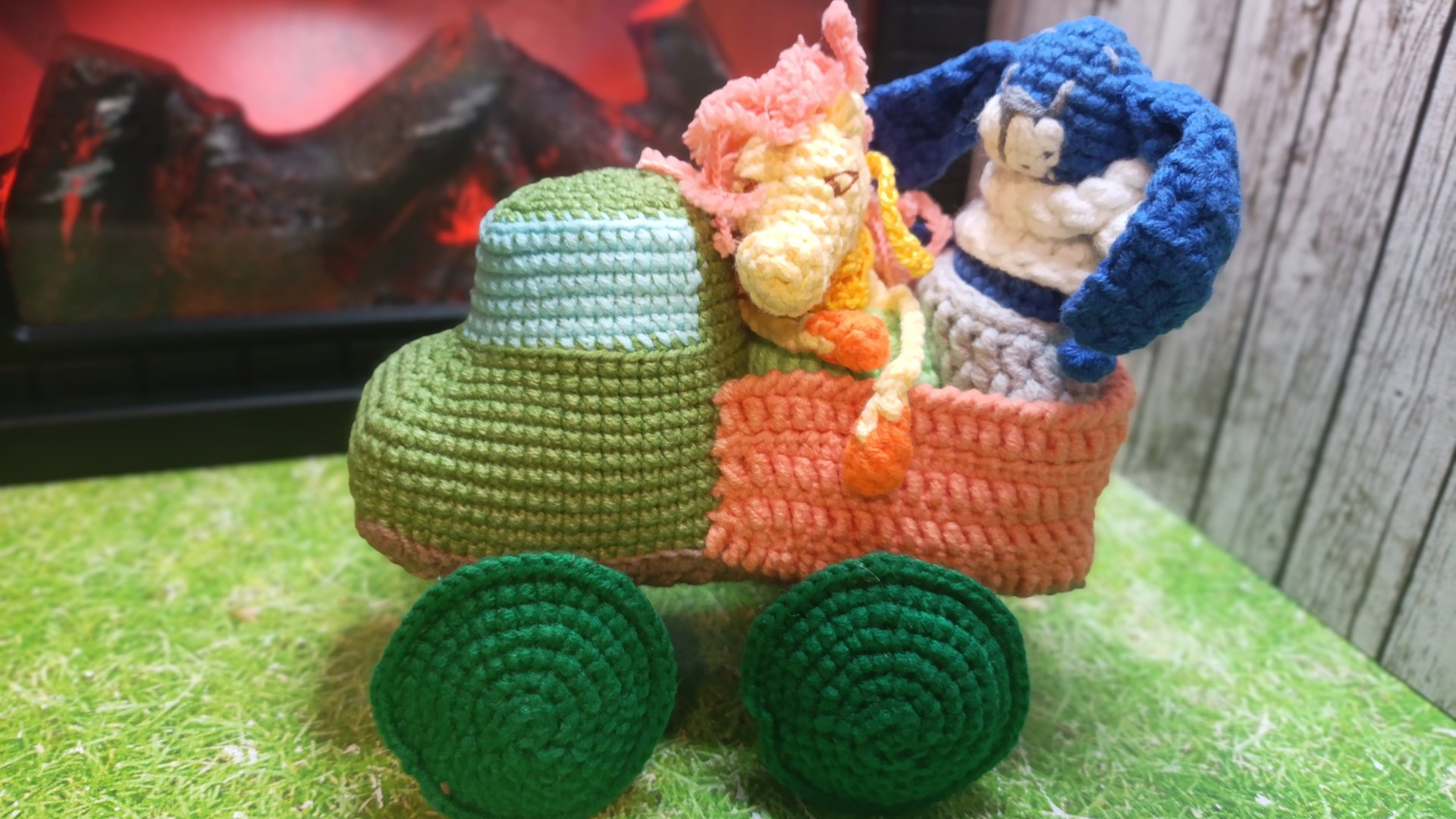 Обзор на машинку с крутящимися колёсами 🧶🚘🚚